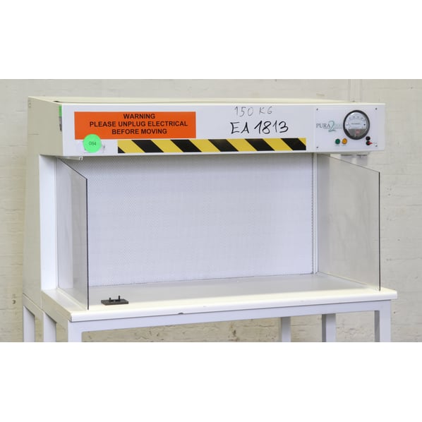 Pura 2000 Clean Air Work Station