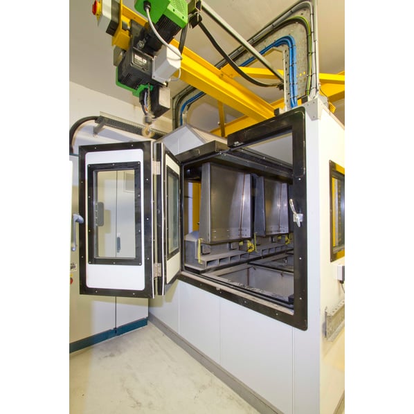 Gee and Company Enclosed Manual Cleaning Line