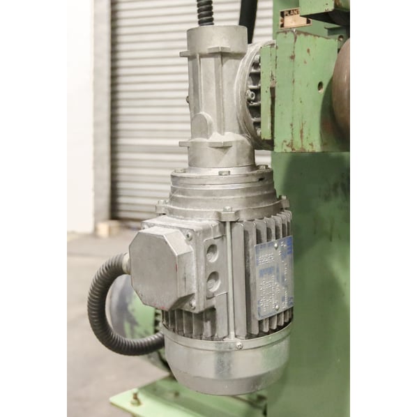 Birkett Cutmaster Through Feed Horizontal Belt Linishing and Sanding ...