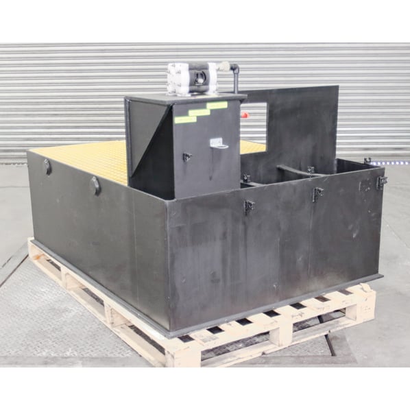 IBC Bund Pallet & Transfer Pump